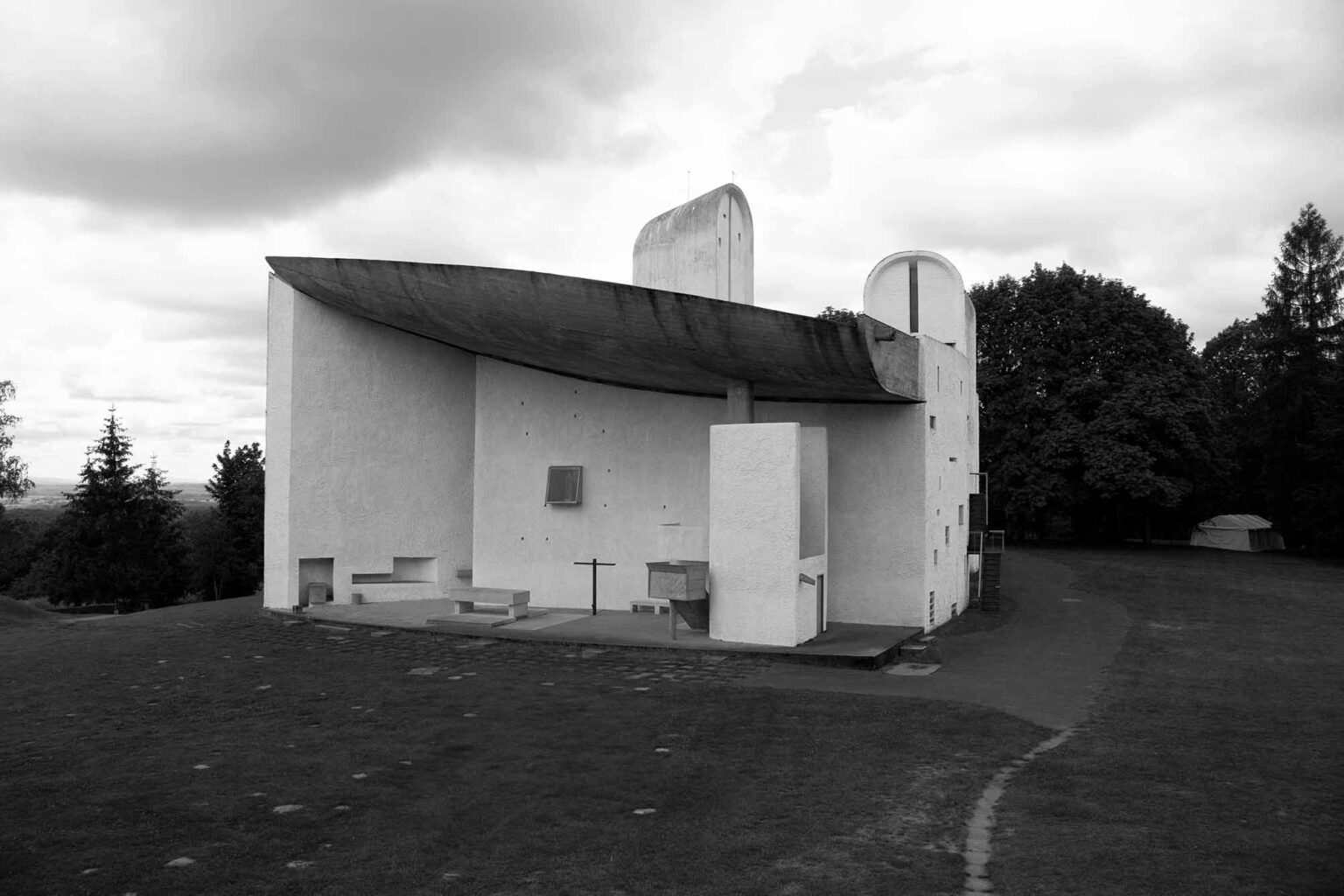 Über 10 spektakuläre moderne Kirchen weltweit - WeltReisender Magazin